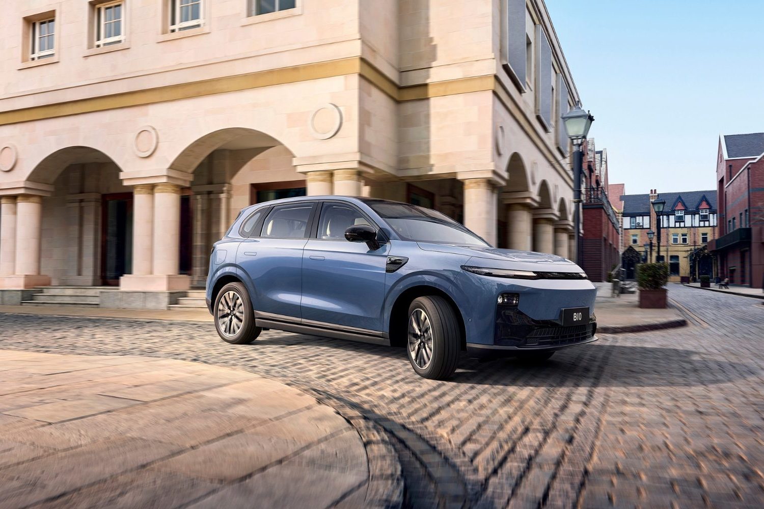 Leapmotor announces bargain B10 price - car and motoring news by CompleteCar.ie