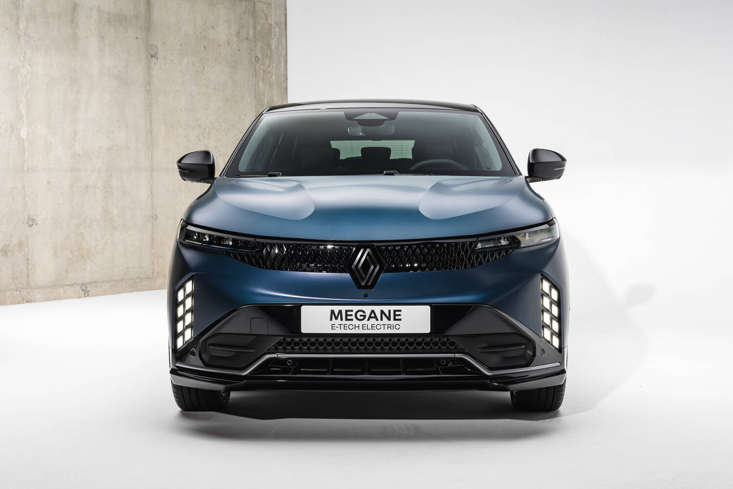 Electric Renault Megane gets a makeover - car and motoring news by ...